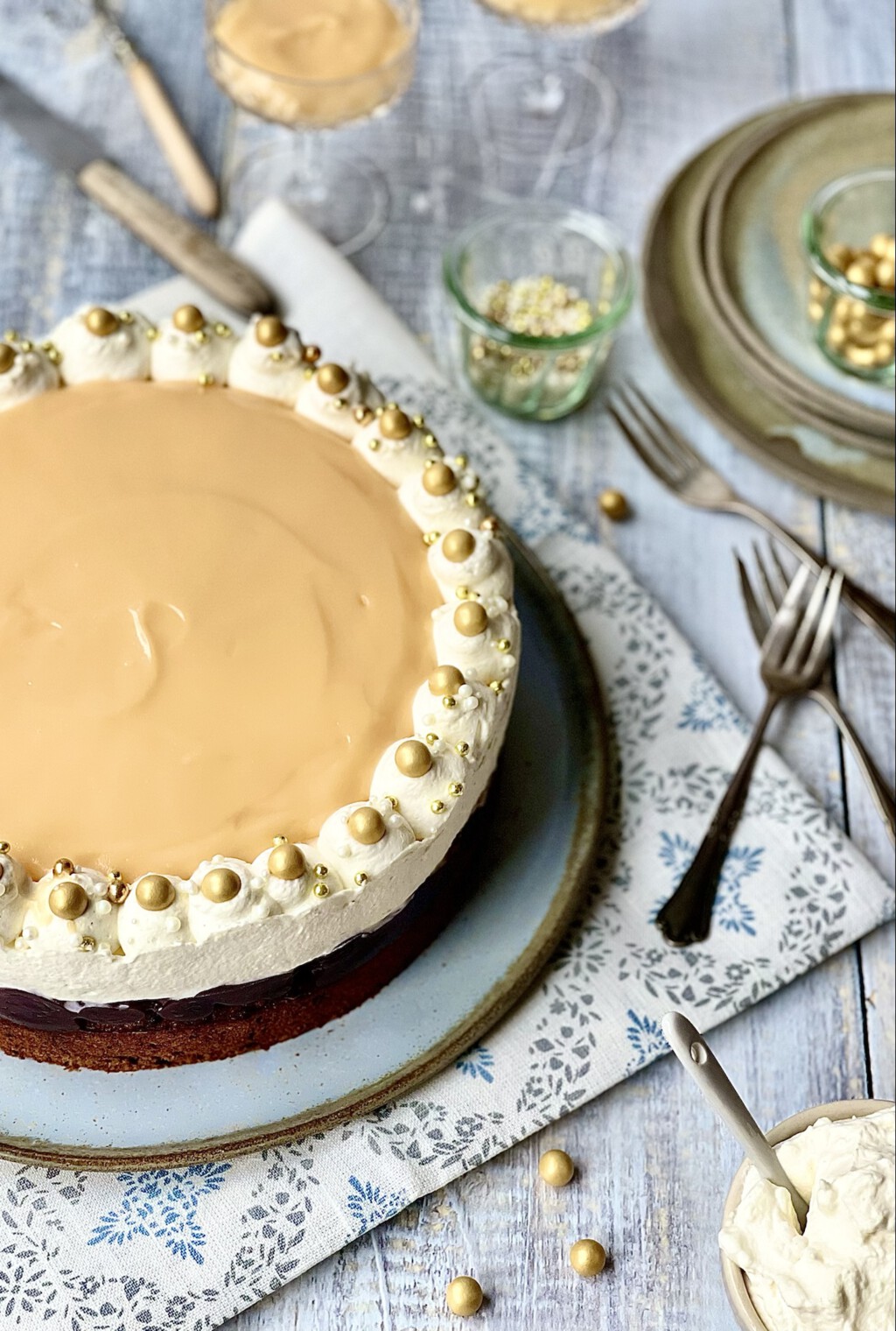 Eierlikör-Kirsch-Torte - Von Januar bis Dezember