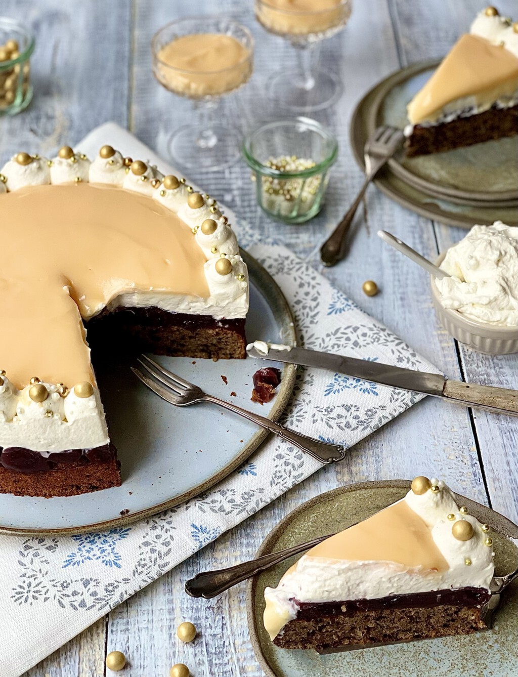 Eierlikör-Kirsch-Torte - Von Januar bis Dezember