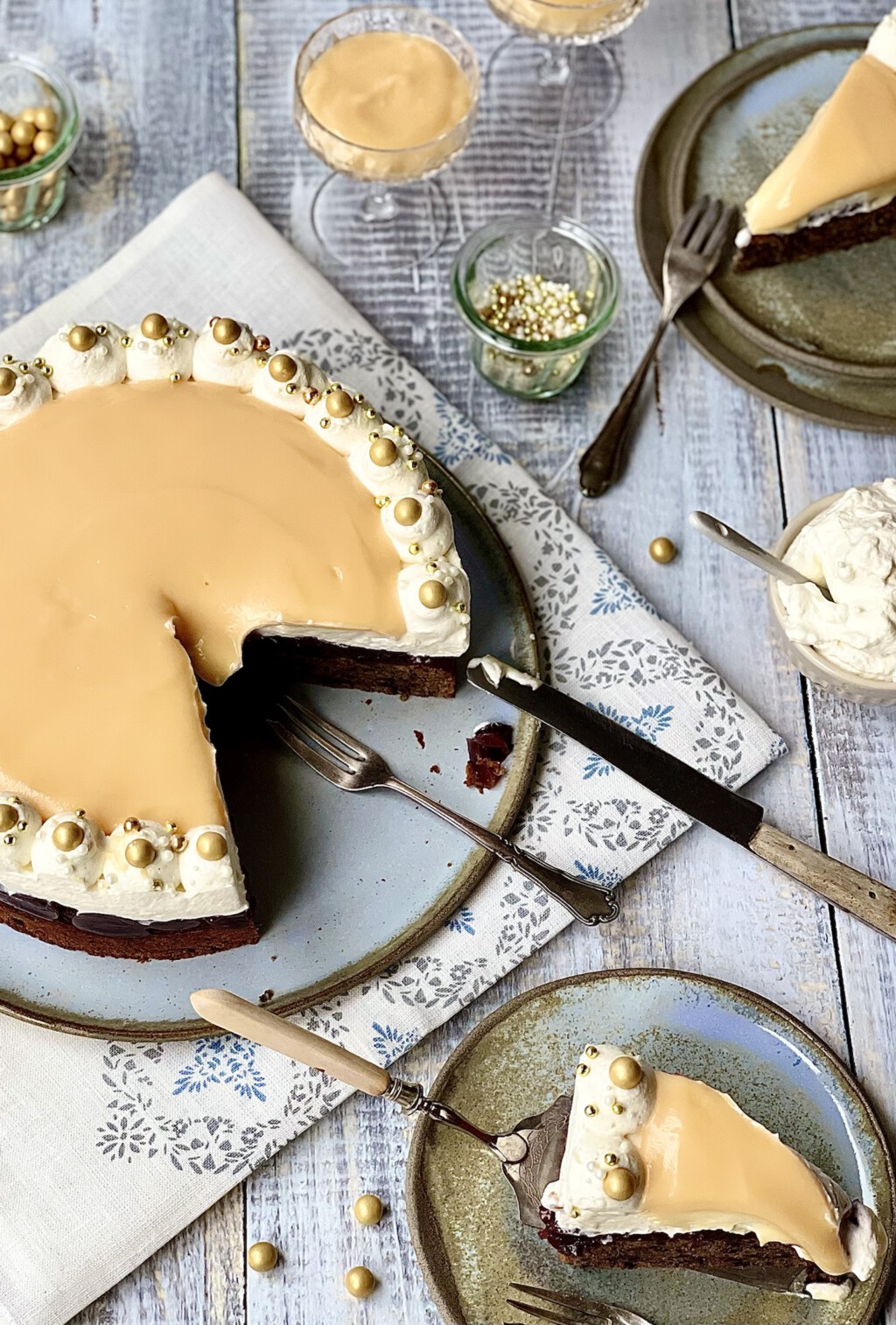 Eierlikör-Kirsch-Torte - Von Januar bis Dezember